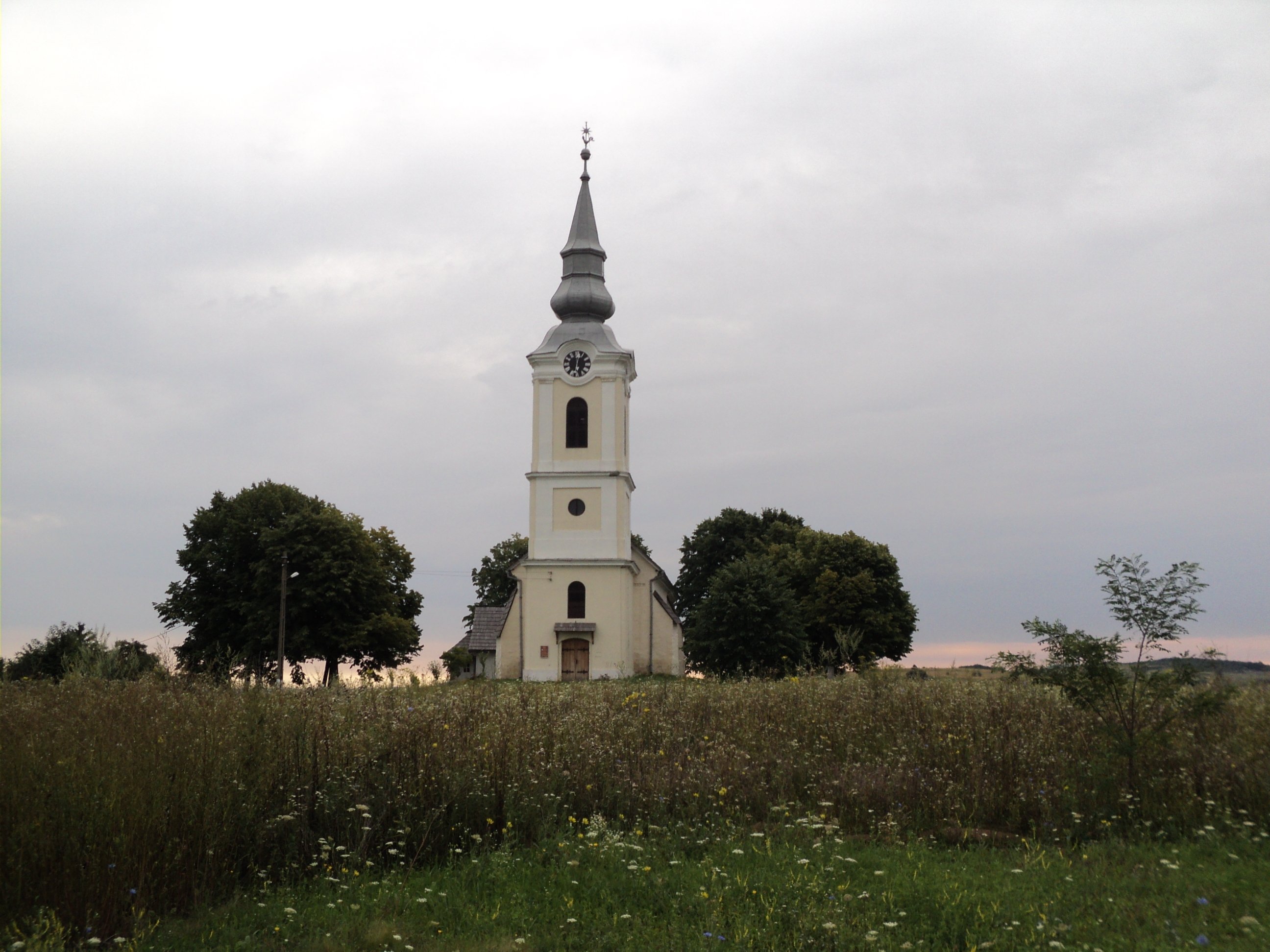 Megjelent a SystemRescue 13 Linux kernel 6.18-cal és GParted 1.8.1-gyel ...